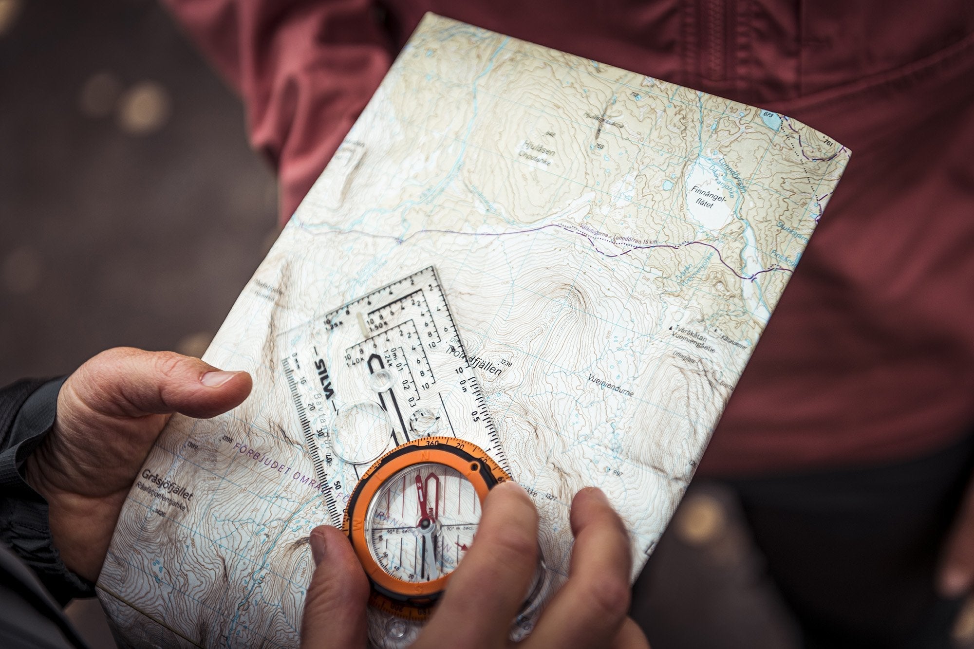 How compasses work - Explaining the core Features- SilvaSweden.com